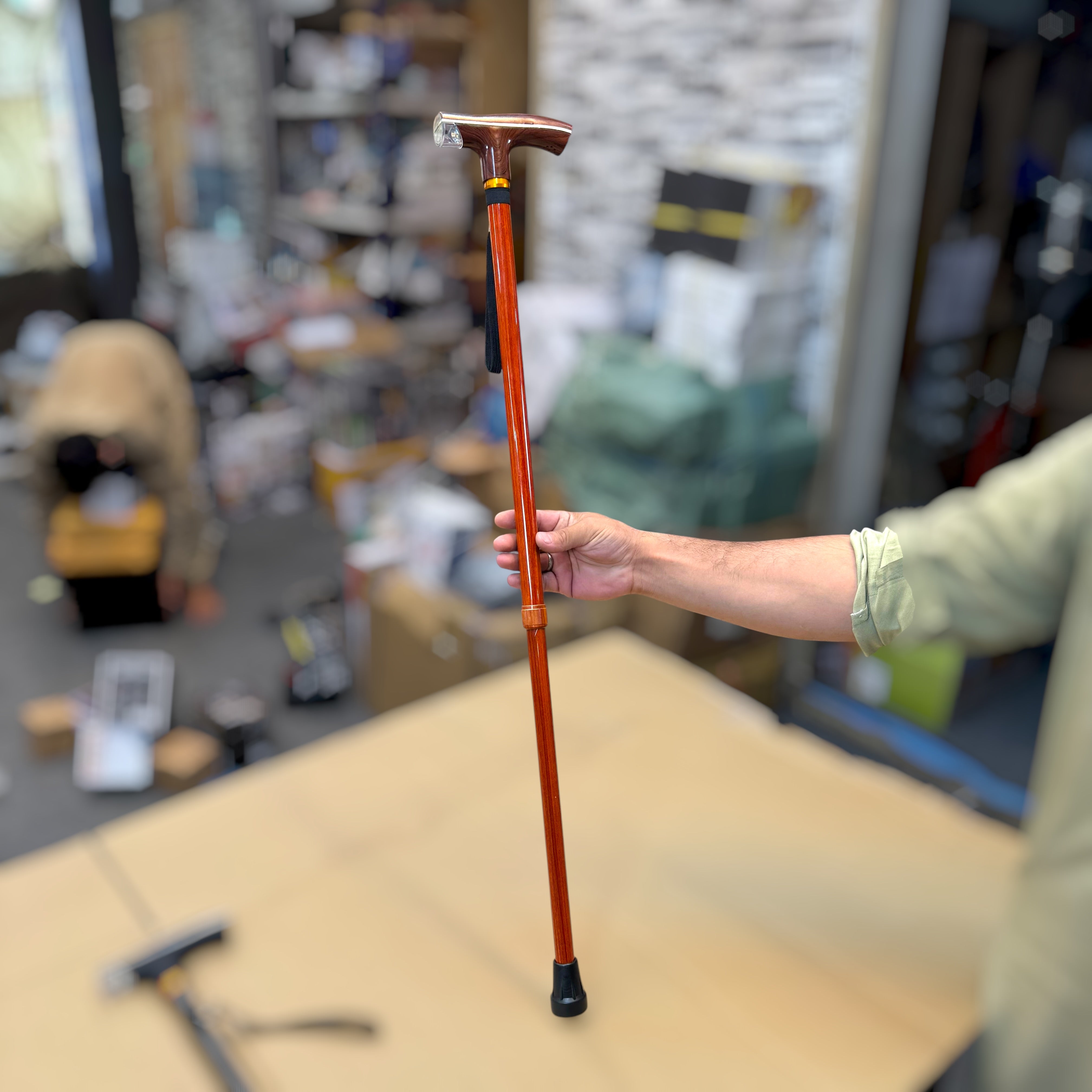 Telescopic Cane with Torch – Afridi Imports